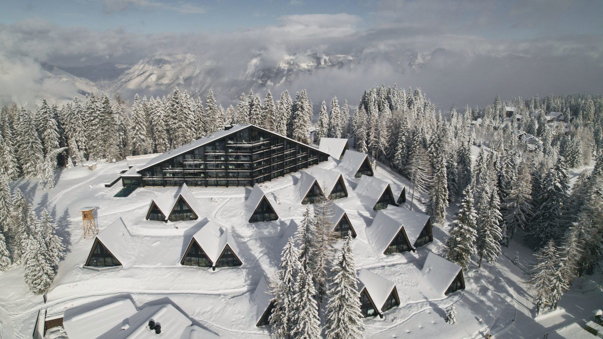 TRIFORÊT ALPIN RESORT, Hinterstoder: Wenn Architektur zu Natur wird ...