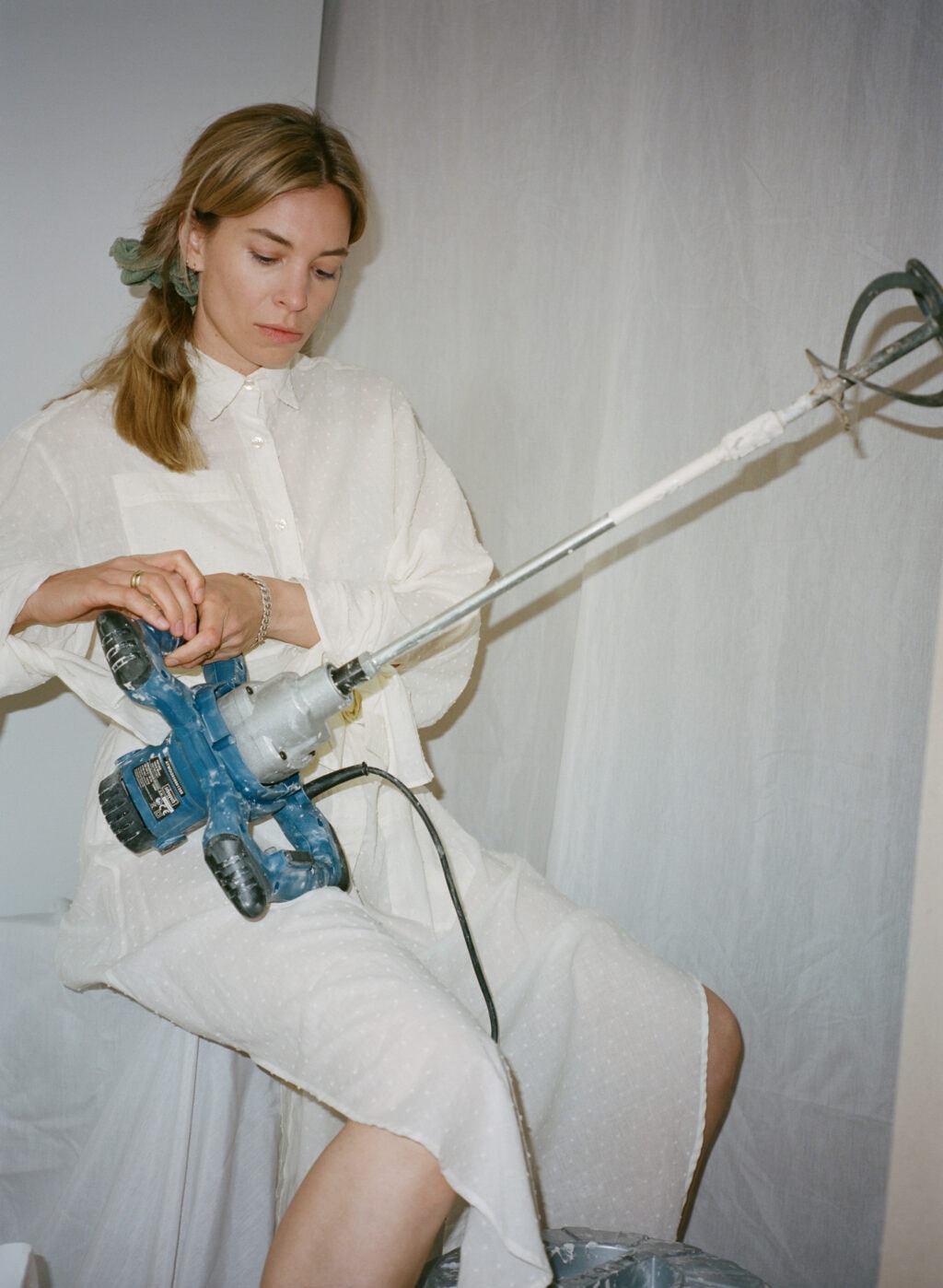 Anna Riess: fragility and transience - THE Stylemate