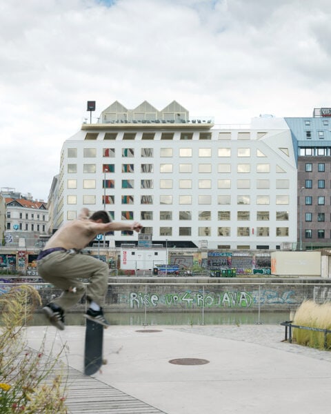 „THE ROCK" – The new Radisson Red VIienna Hotel - THE Stylemate