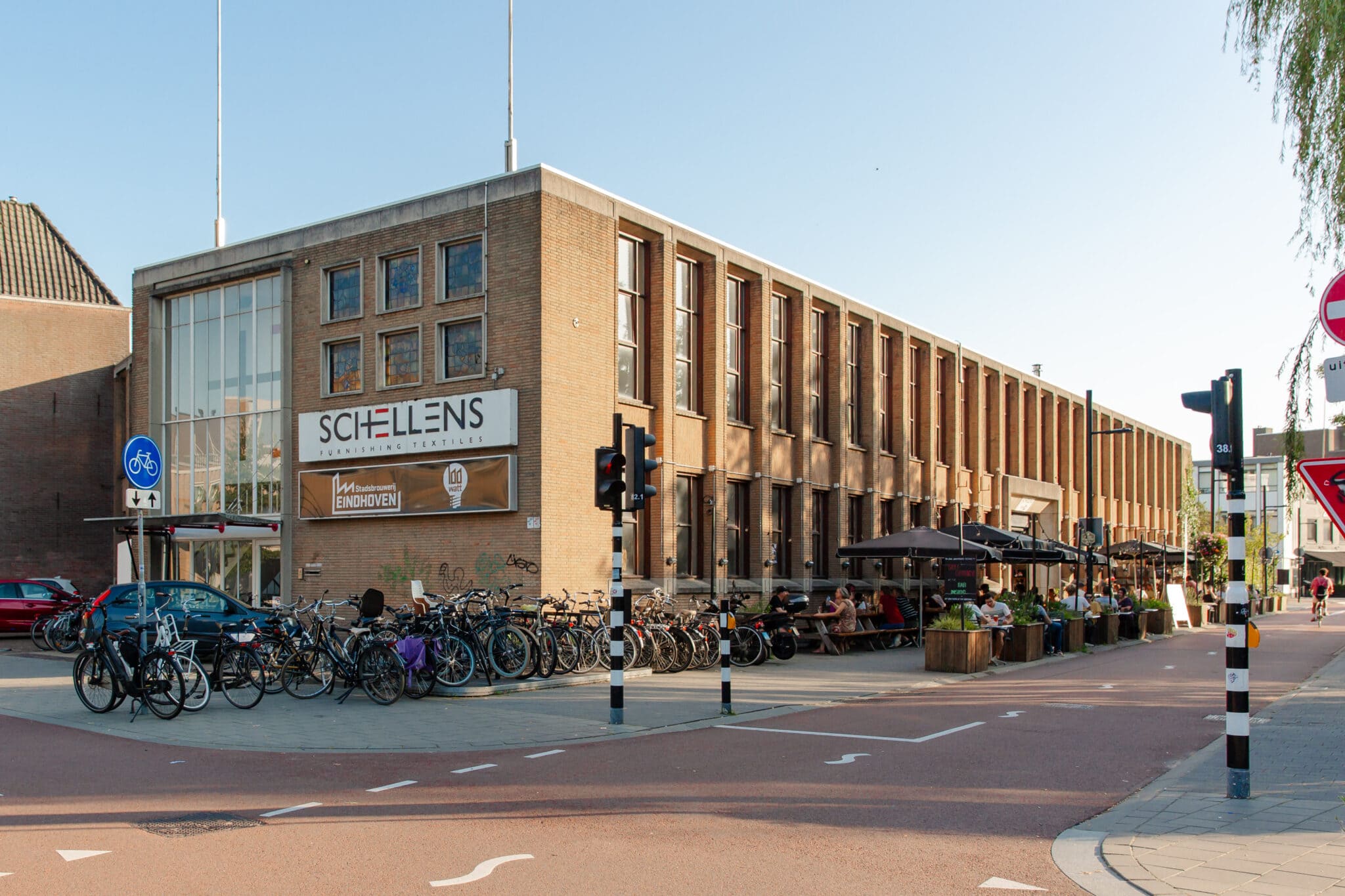 Isola showcase at Dutch Design Week 2023 - THE Stylemate