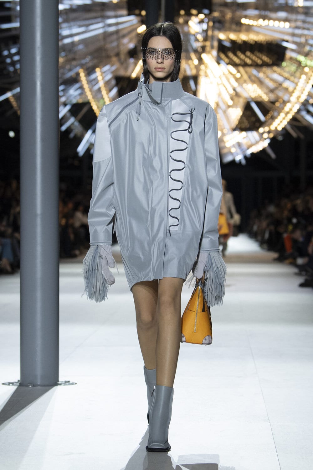 Louis Vuitton: Women’s Fall-Winter 2024 Fashion Show Collection - THE ...