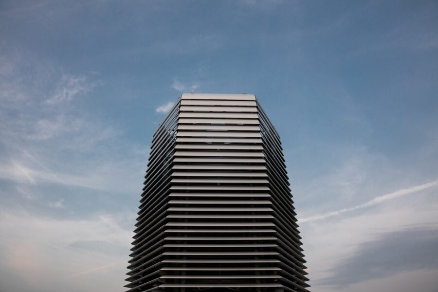 Smog Free Tower: world's first smog vacuum cleaner - THE Stylemate