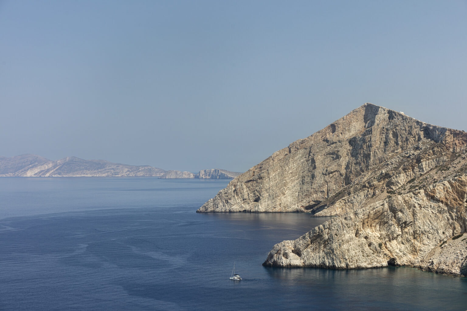 GUNDARI RESORT: Follow me to Folegandros - THE Stylemate