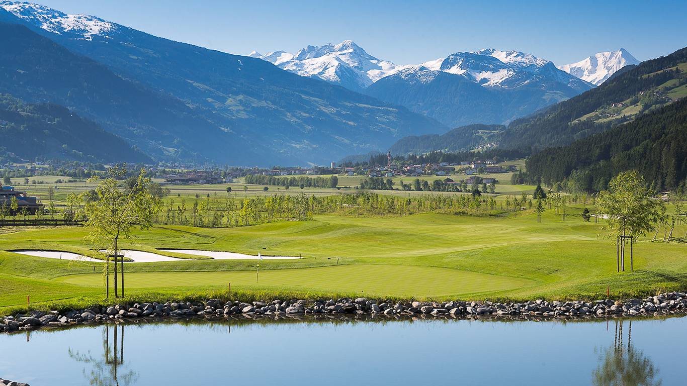 Sportresidenz Zillertal: Golf infinity // LIFESTYLEHOTELS - THE Stylemate